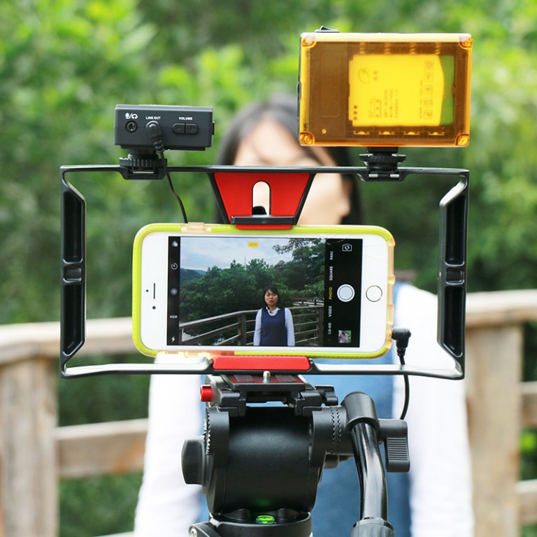 Smartphone Rig For Vloggers - Not sold in stores