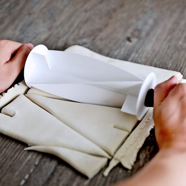 Stainless Steel Pastry Rolling Cutter - Not sold in stores